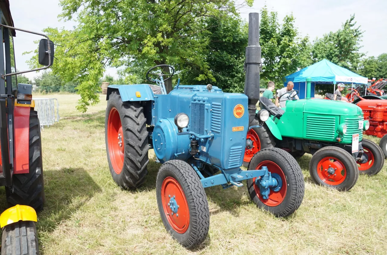 Liczenie Ursusów C45 i Lanz Bulldogów! "Traktor i Maszyna" liczy ...
